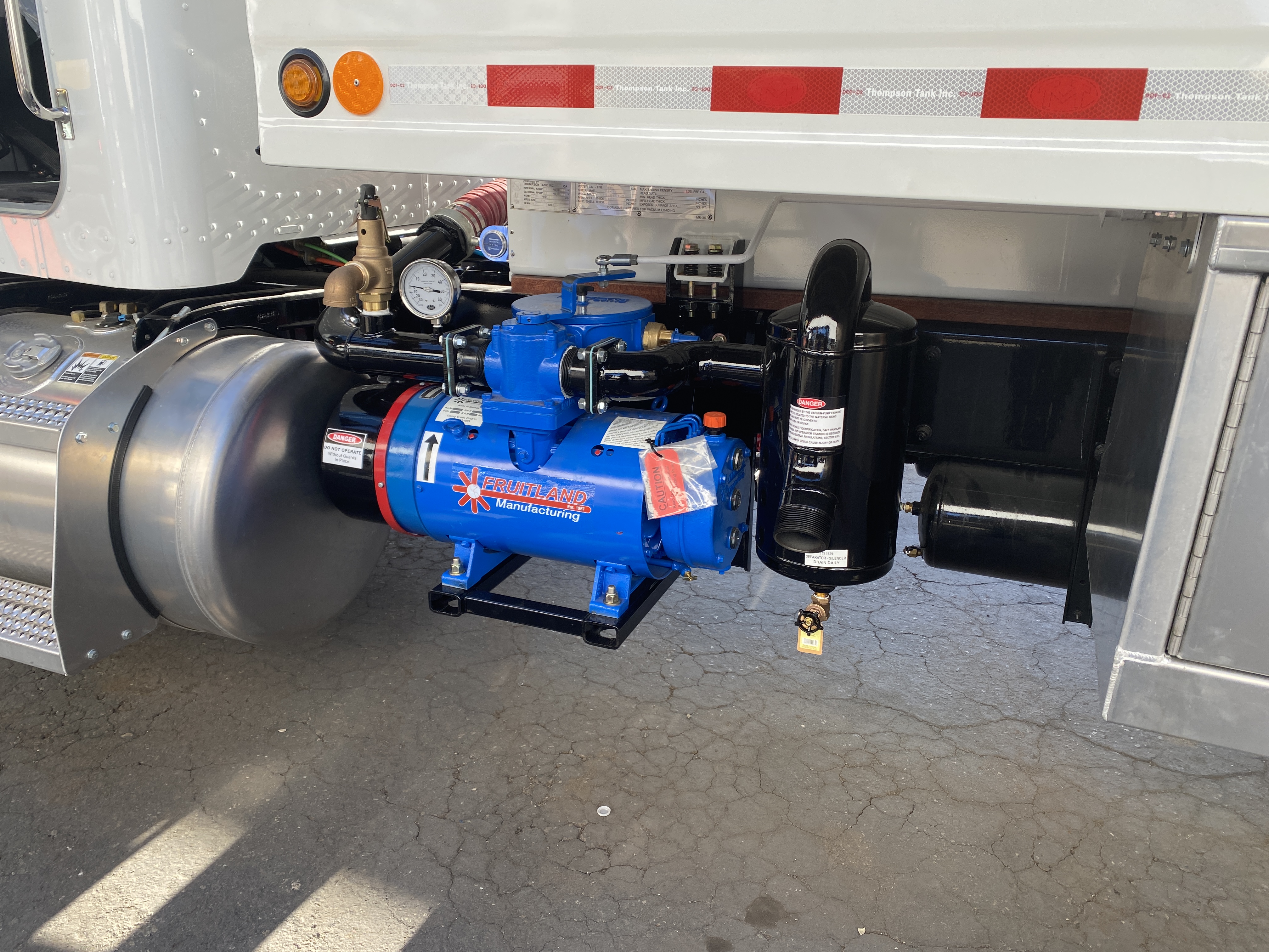 Thompson Tanks Makes & Sells Vacuum Pumps in California
